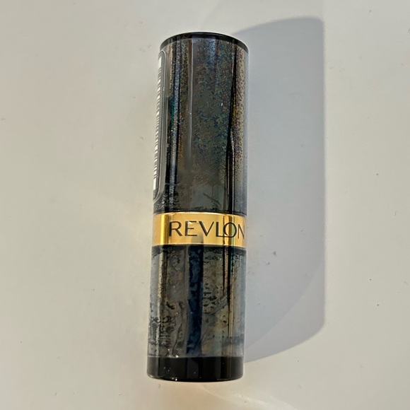 Revlon | Makeup | Nwt Revlon Super Lustrous Lipstick Crme Finish In ...